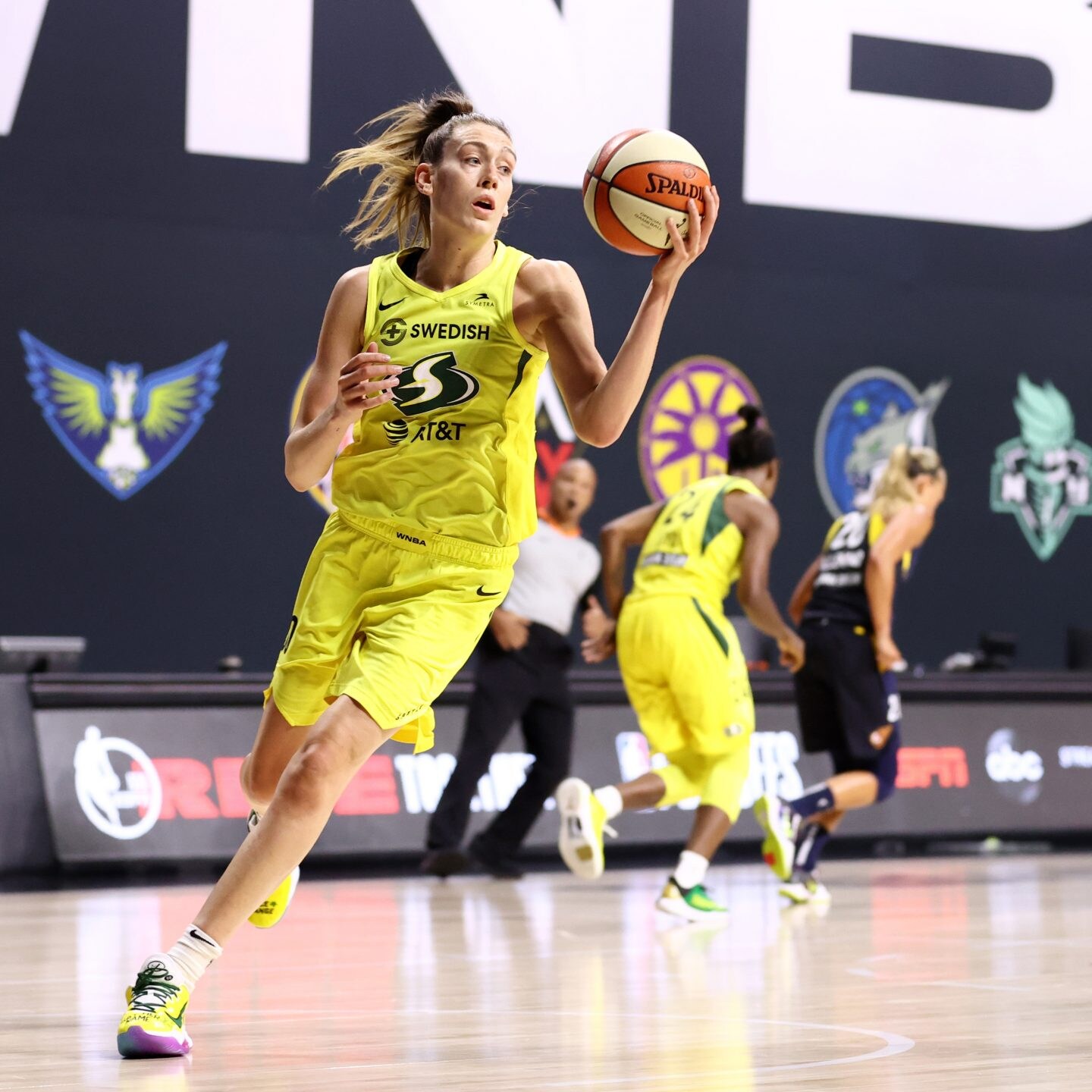 Lauren Cox Stats, Height, Weight, Position, Draft Status and More | WNBA