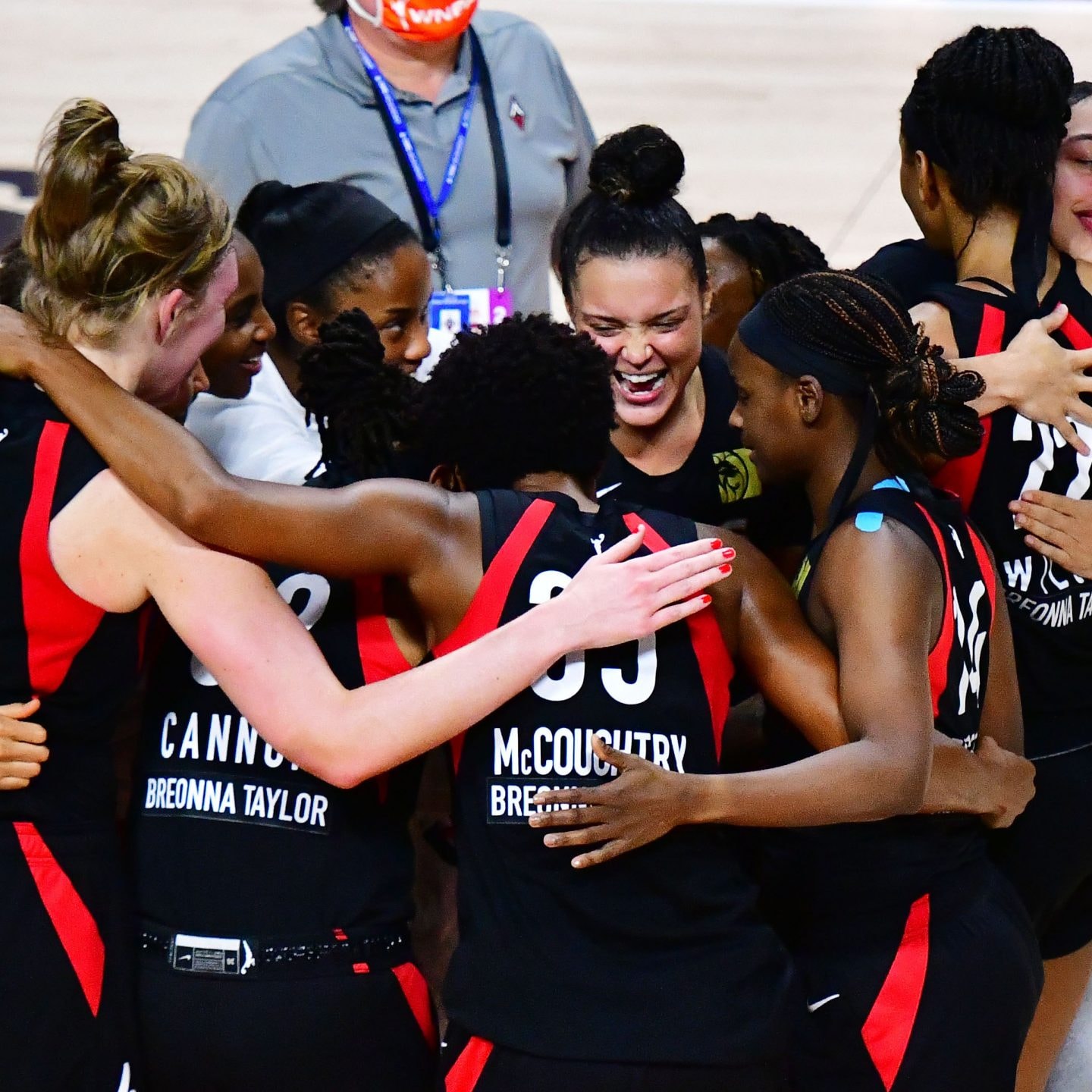 Angel McCoughtry Stats, Height, Weight, Position, Draft Status and More ...