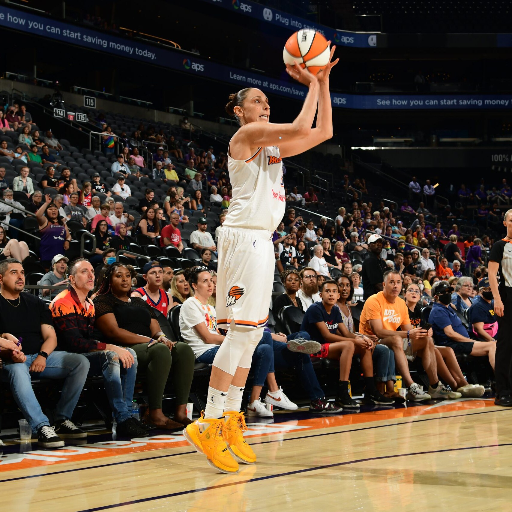 Victoria Vivians Stats, Height, Weight, Position, Draft Status and More ...