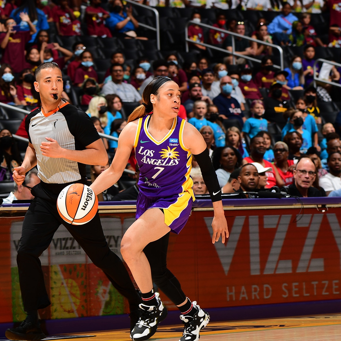 Chennedy Carter Stats, Height, Weight, Position, Draft Status and More ...