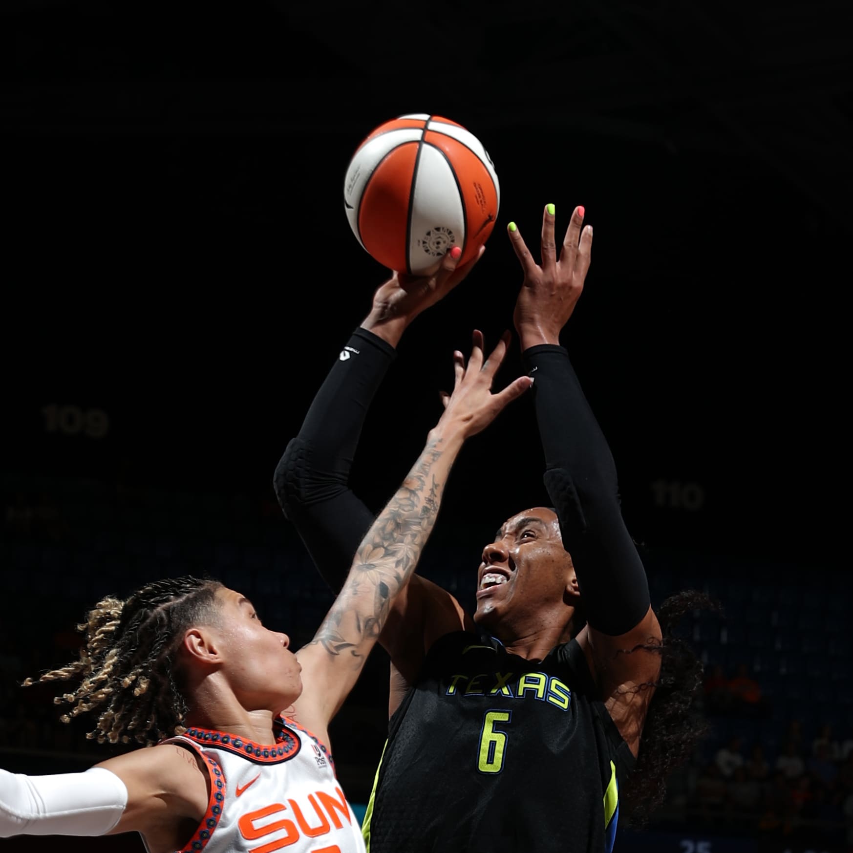 Kayla Thornton Stats, Height, Weight, Position, Draft Status and More ...