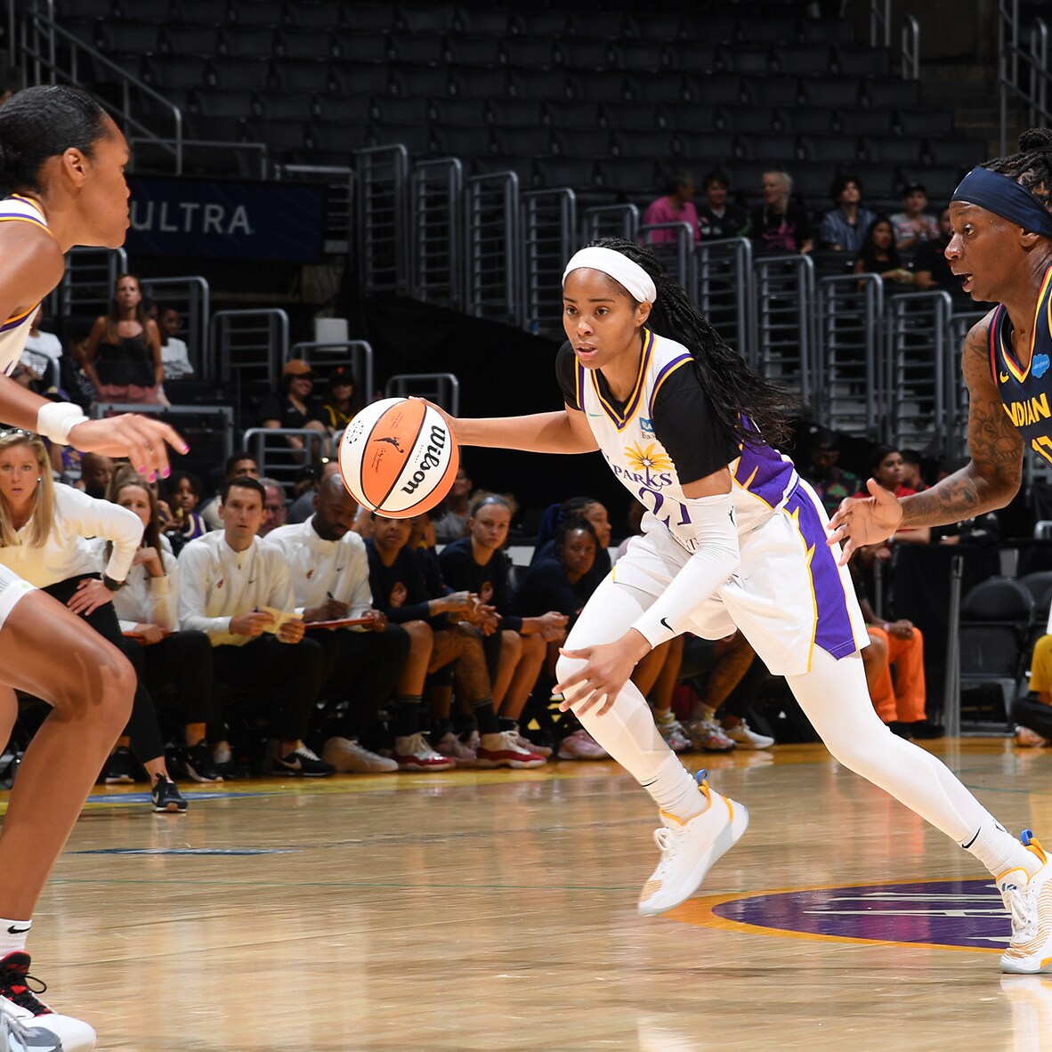 Dearica Hamby Stats, Height, Weight, Position, Draft Status and More | WNBA