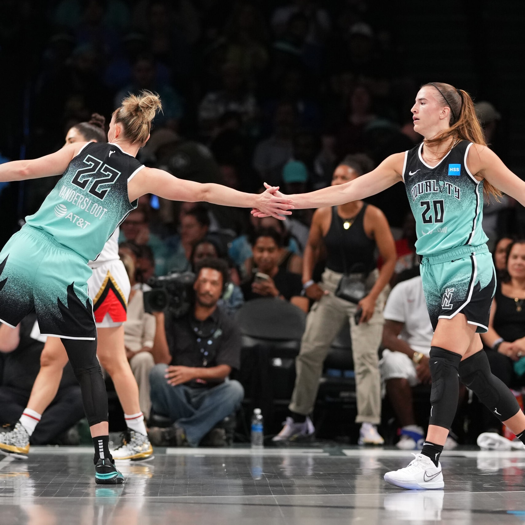 Kelsey Plum Stats, Height, Weight, Position, Draft Status and More | WNBA