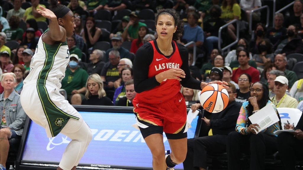 Photo Gallery: 6th Player of the Year Alysha Clark