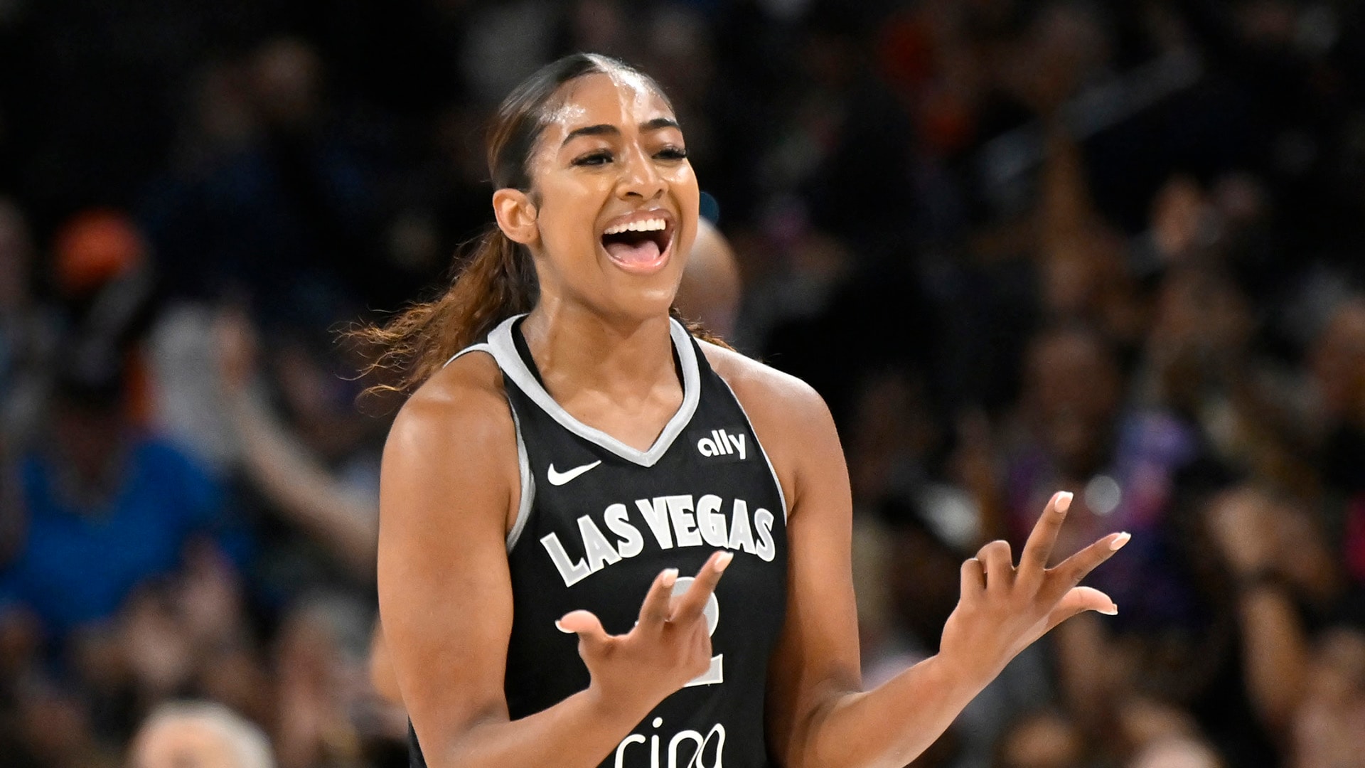 GAME RECAP: Las Vegas Defeats Phoenix on A'One Night, 85-84