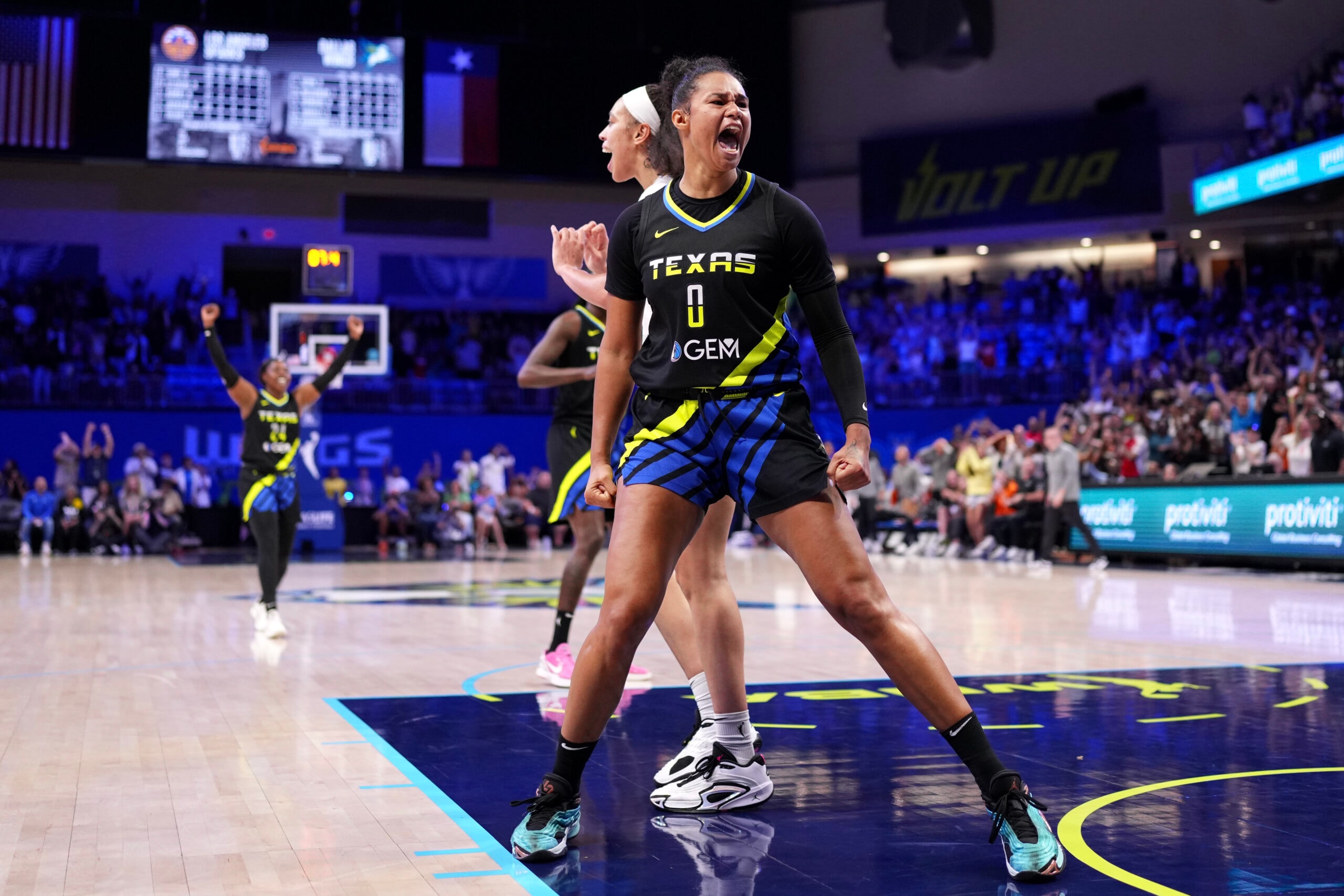 Dallas Wings Make Historic Comeback in 113-110 Win Over LA Sparks