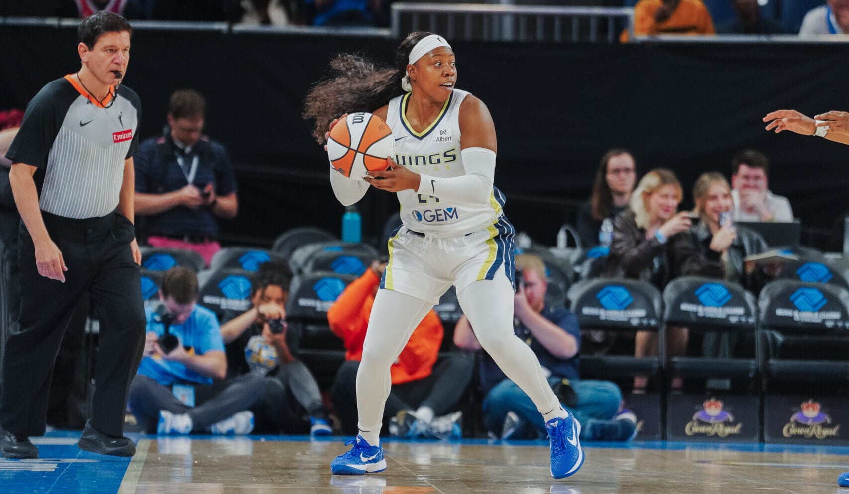 Game Recap: Chicago Sky 97, Dallas Wings 92
