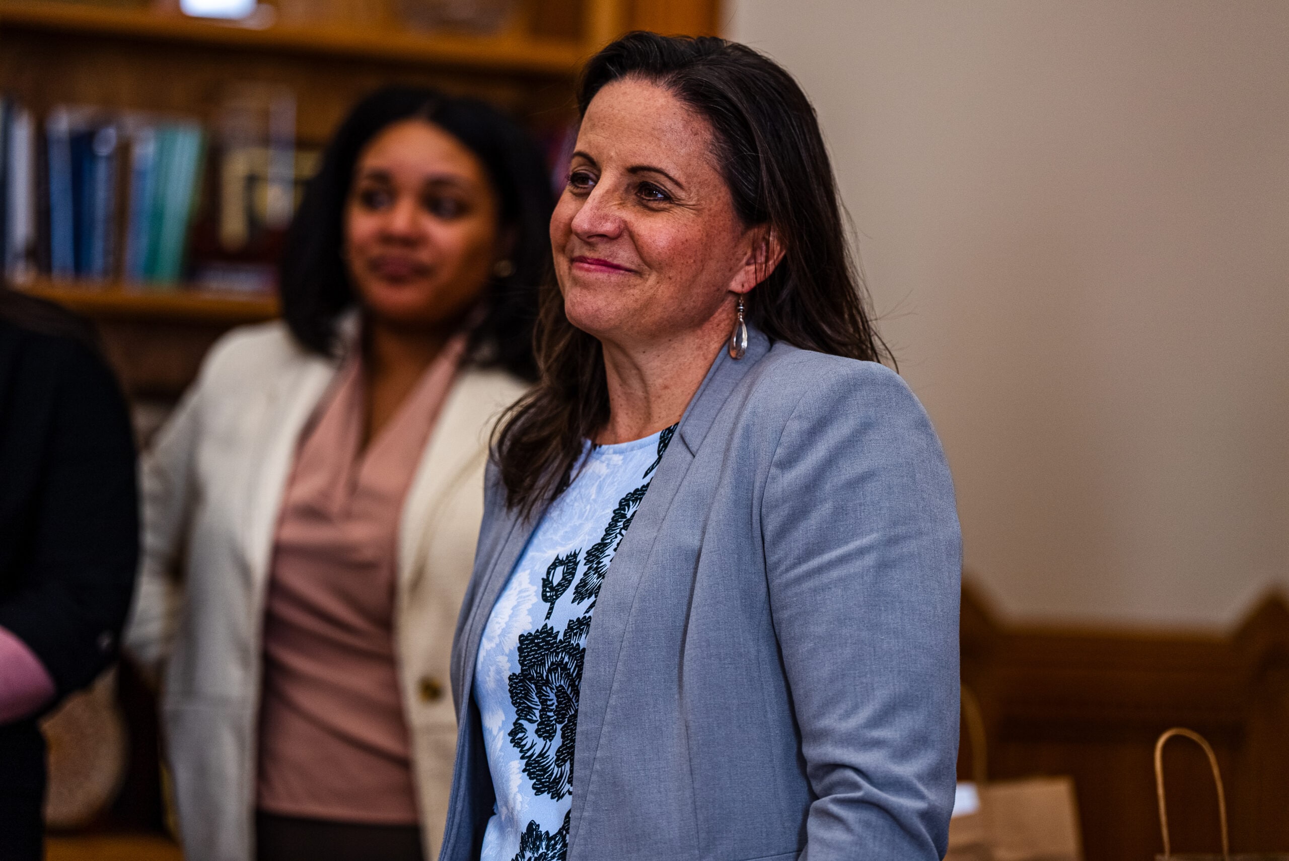 USA TODAY Named Sun President Jennifer Rizzotti Connecticut 'Woman of ...