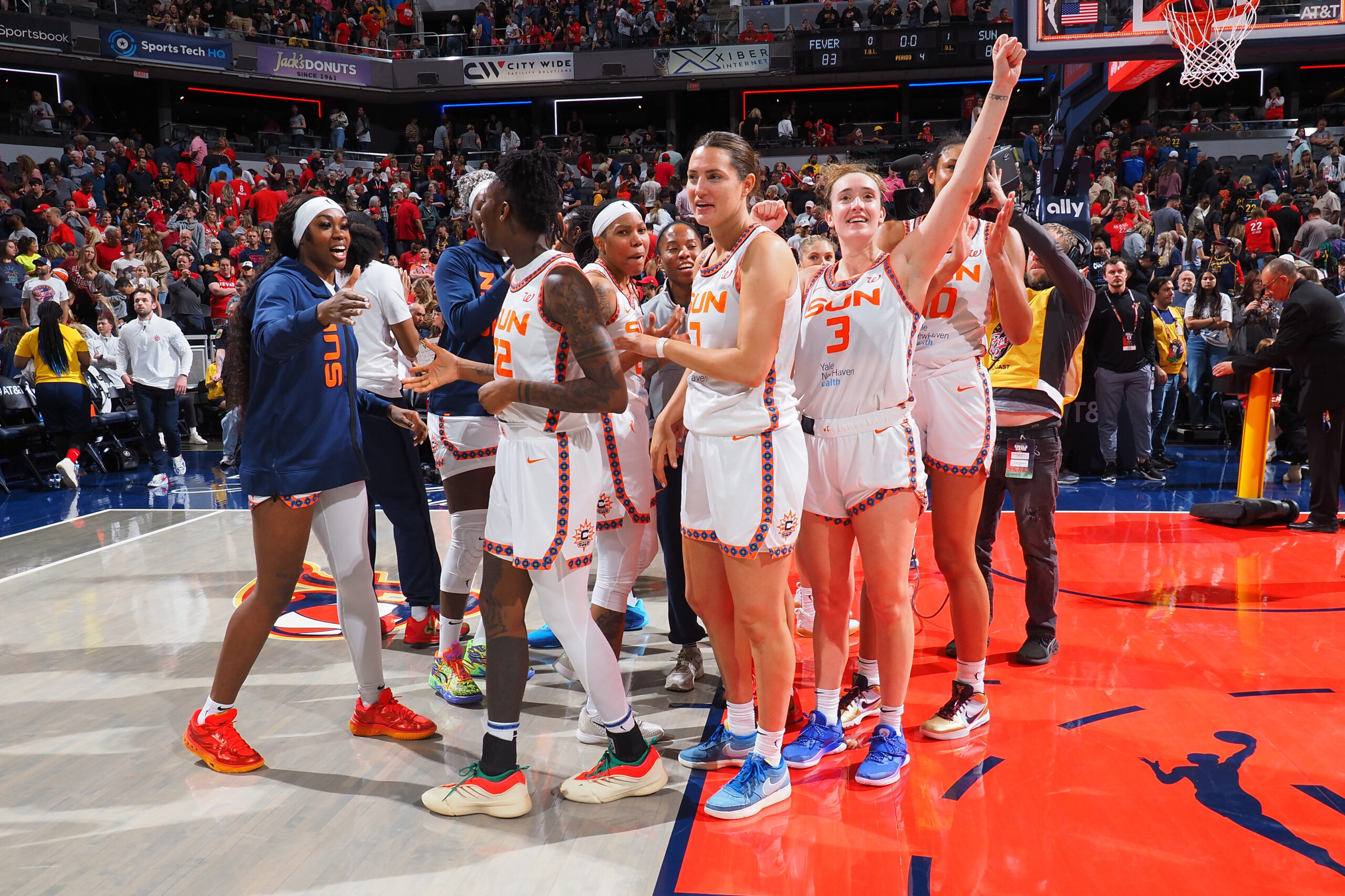 Sun Pick Up First Win of 2025 Over Fever, 85-83