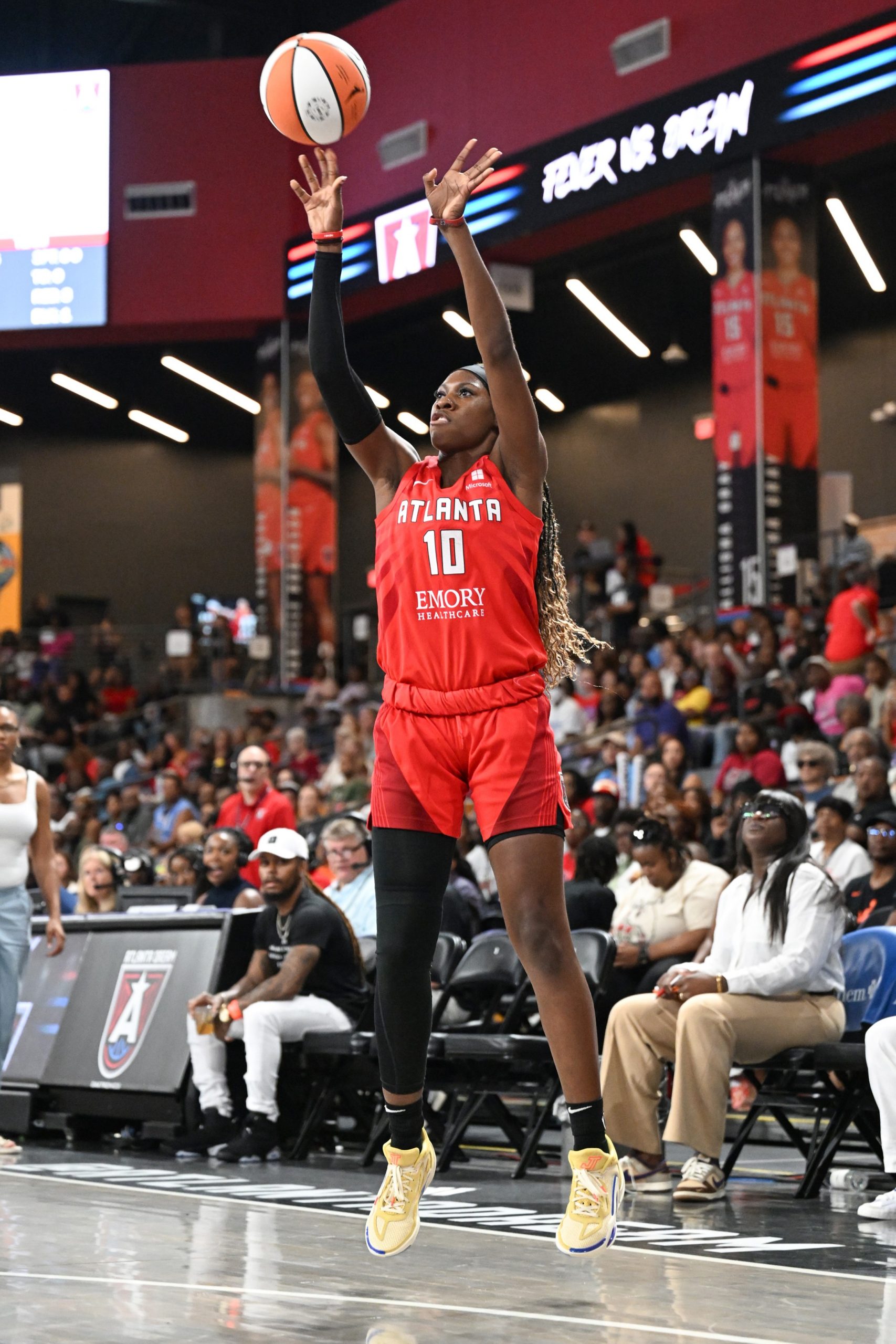 Rhyne Howard's Mid-Range Jumper Was Unstoppable Against Indiana