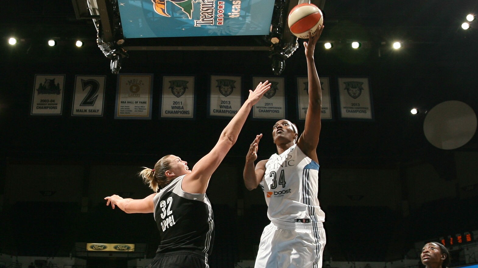 Tuesday's Action - Aug. 11 - WNBA