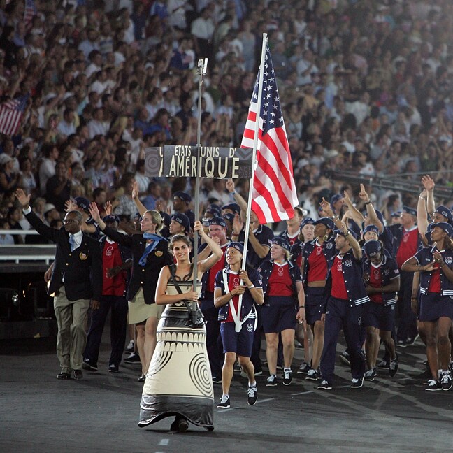 Olympic History: Dawn Staley Carries American Flag At Athens Opening ...