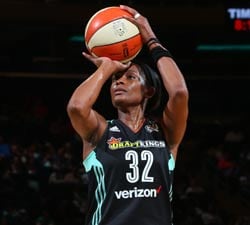 Swin Cash Announces That She Will Retire At The End Of Season - WNBA