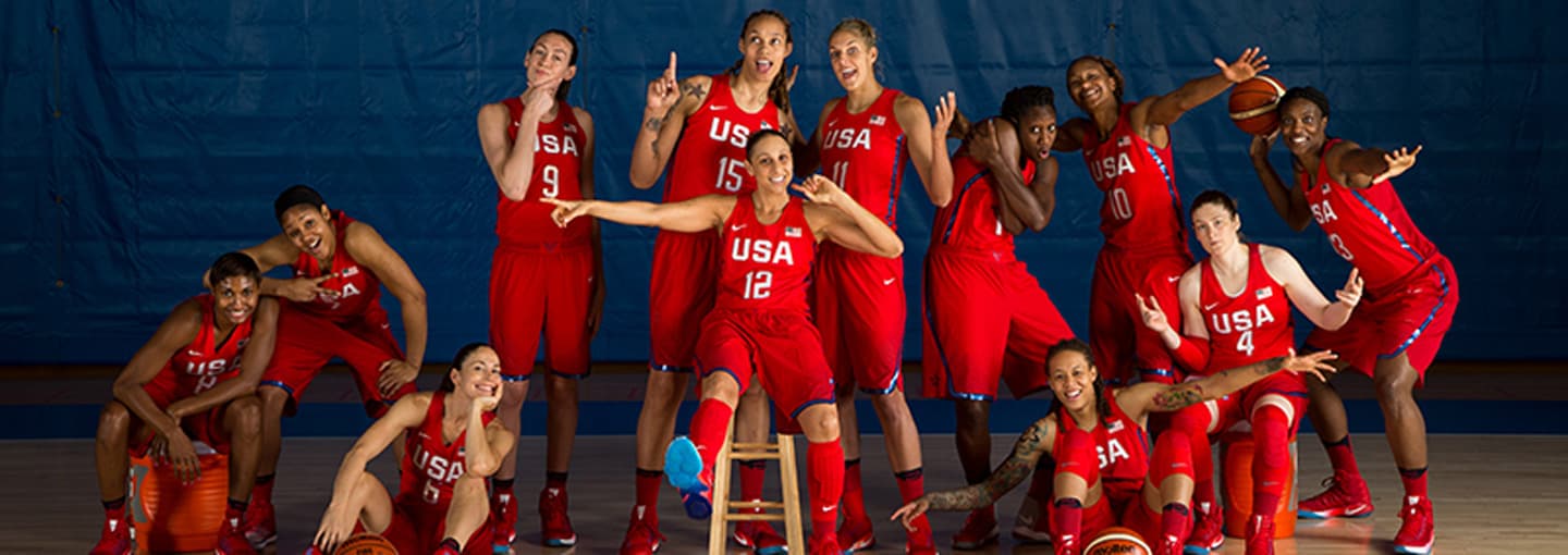 See the USA Players Pose for Their Olympic Portraits - WNBA