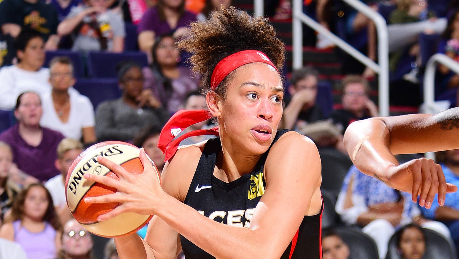 Las Vegas’ Dearica Hamby Named 2019 WNBA Sixth Woman Of The Year