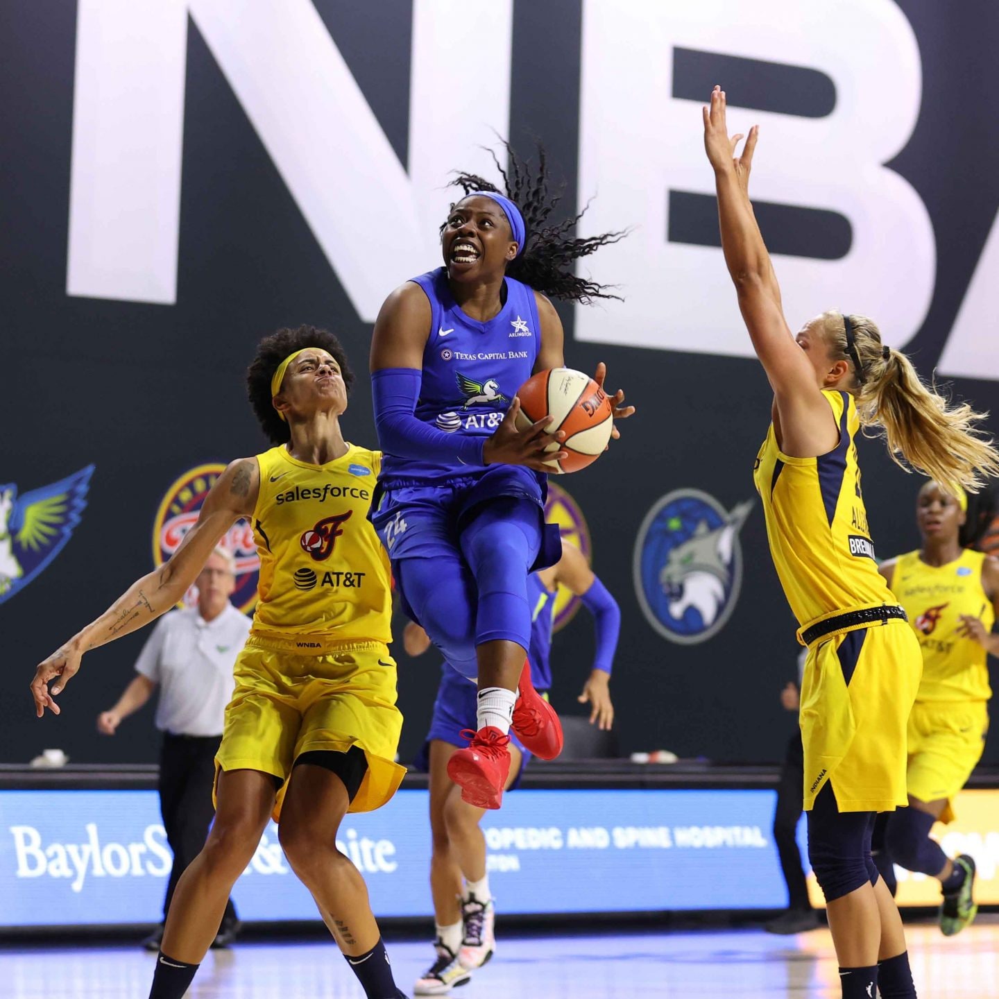 Stephanie Mavunga Stats, Height, Weight, Position, Draft Status and ...