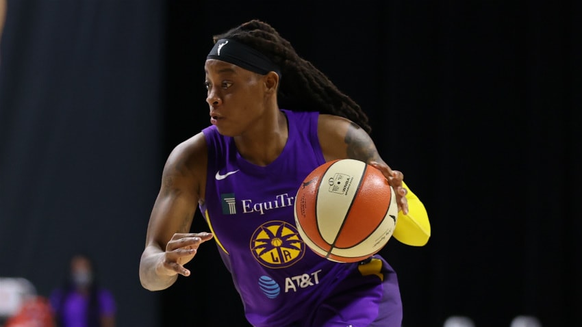 Williams Hits 7 3s, Sparks Beat Fever For 4th Win In A Row