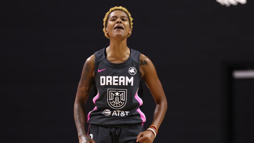 Williams, Carter Each Score 22 In Dream's 102-90 Victory