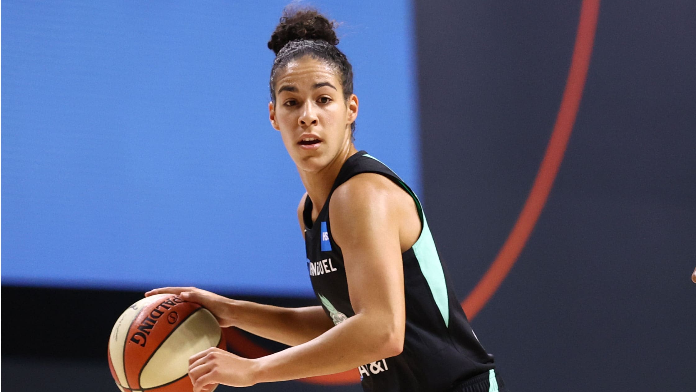 Mercury Acquires All-Star Wing Kia Nurse And Wing Megan Walker