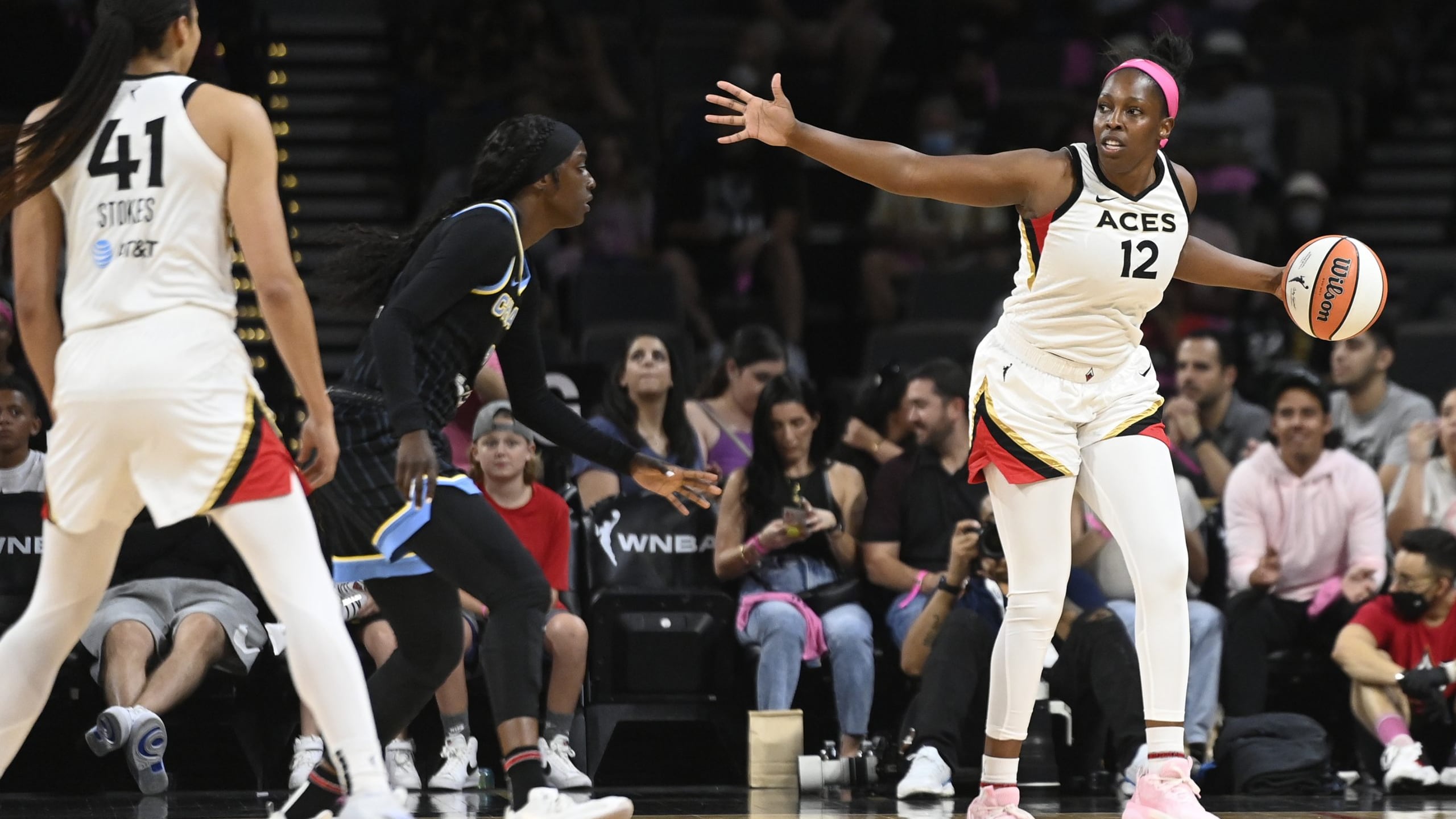 Chennedy Carter Stats, Height, Weight, Position, Draft Status and More ...