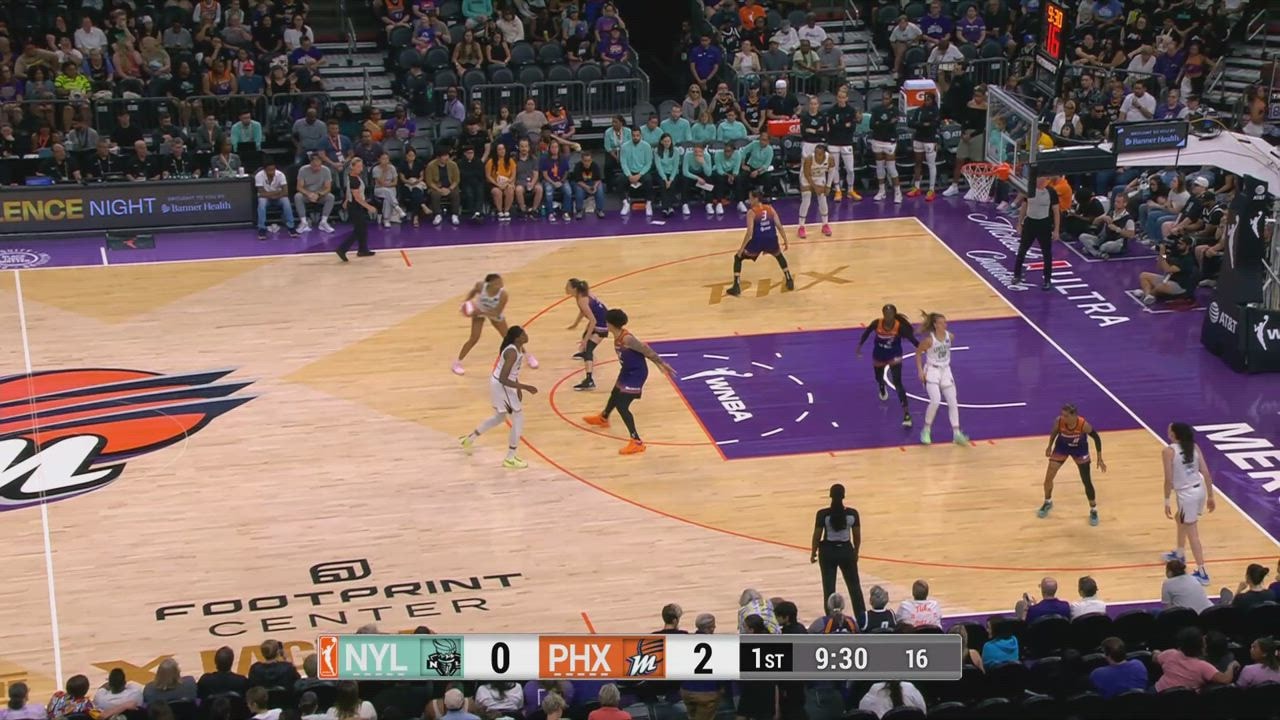 Betnijah Laney-Hamilton Stats, Height, Weight, Position, Draft Status ...