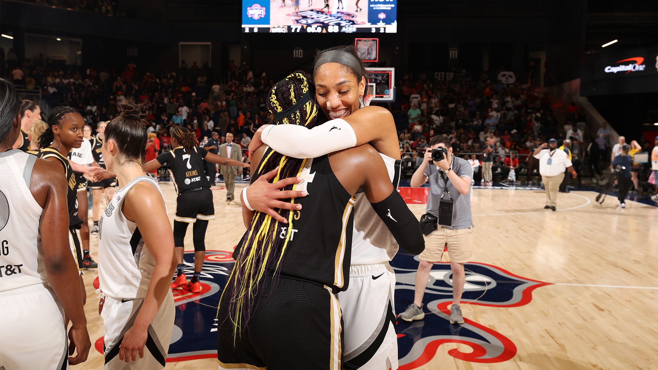 Aaliyah Edwards Stats, Height, Weight, Position, Draft Status and More ...