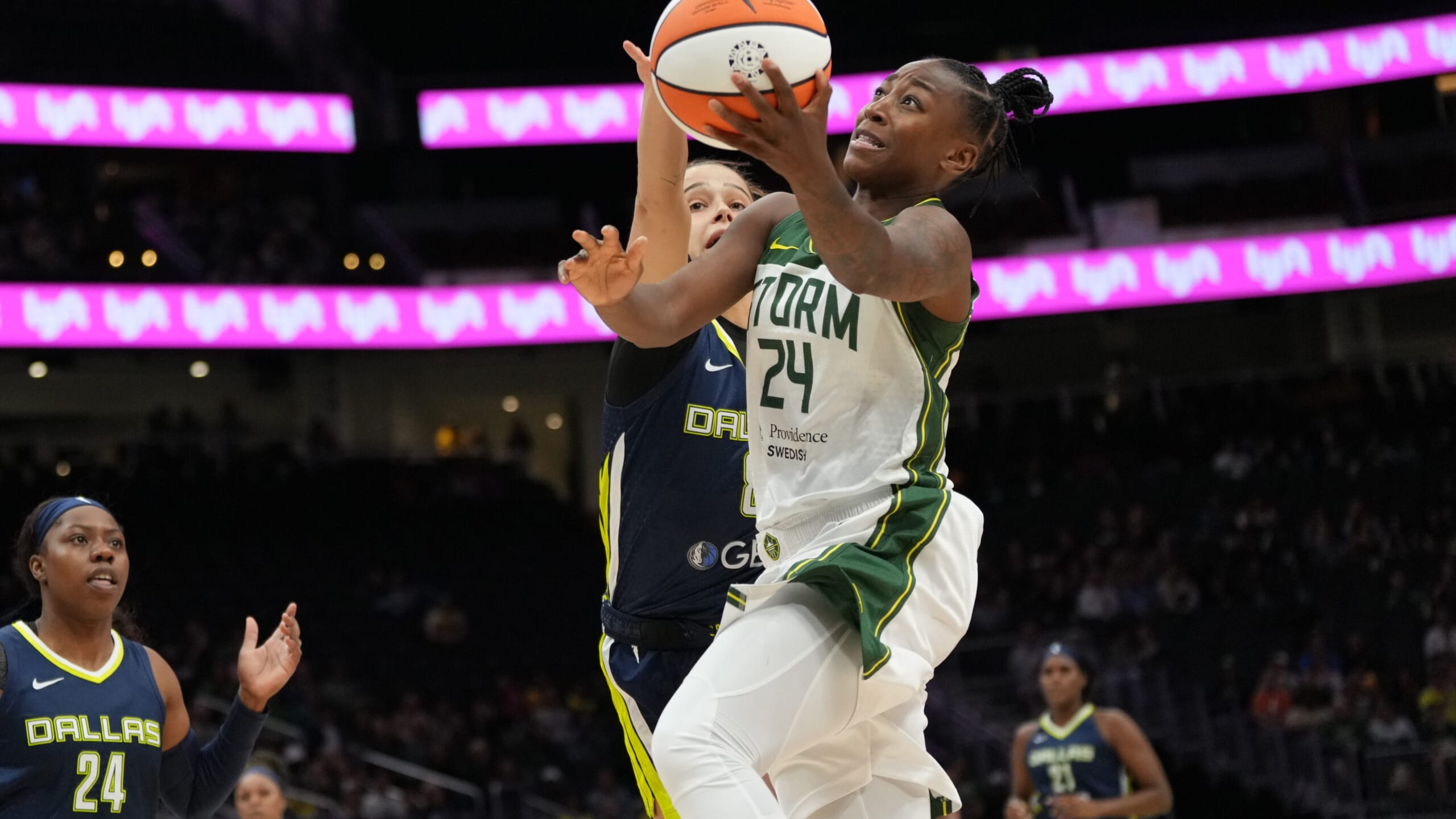 Skylar Diggins Smith Stats Height Weight Position Draft Status And