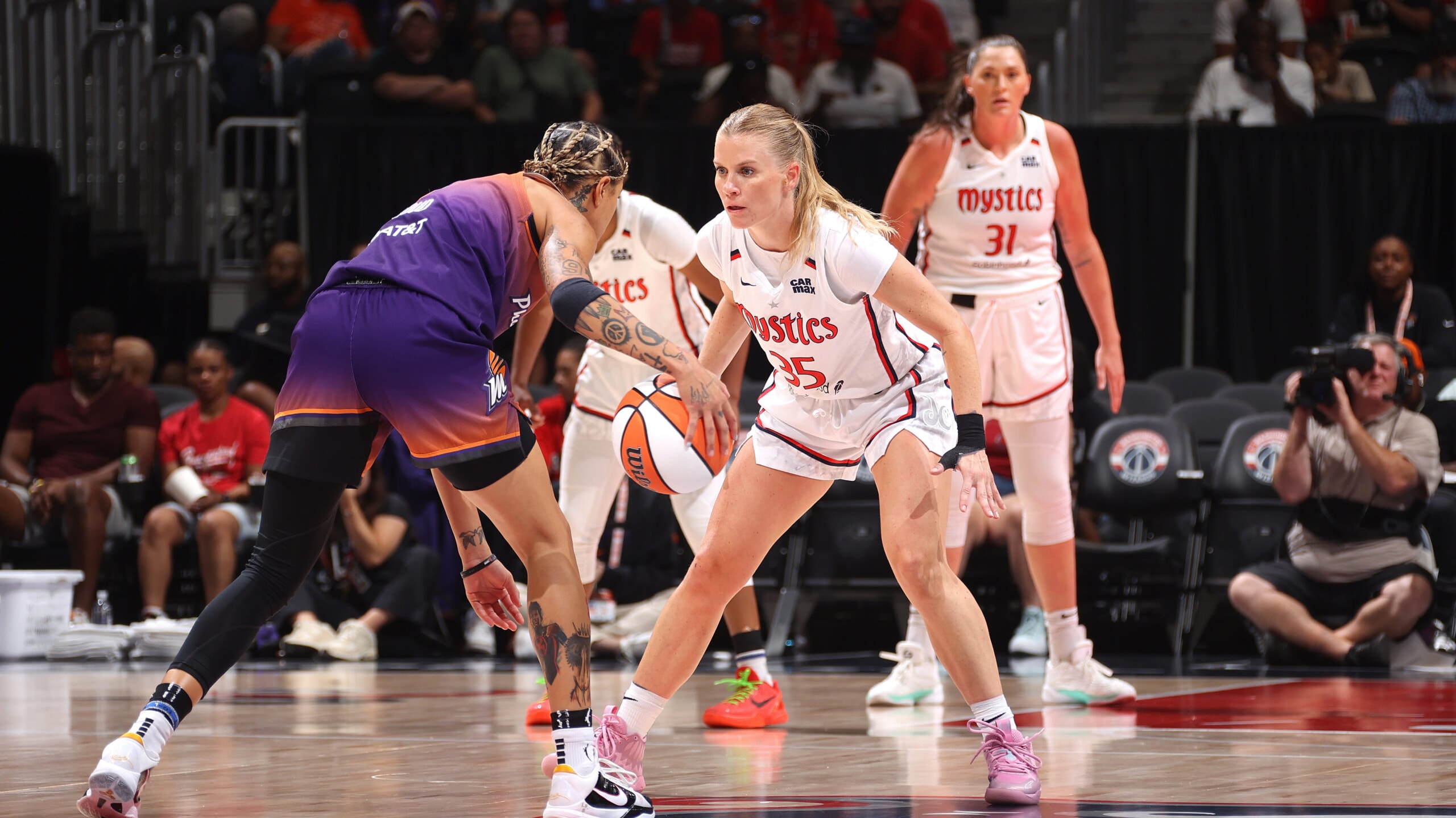 Sophie Cunningham Stats, Height, Weight, Position, Draft Status and ...